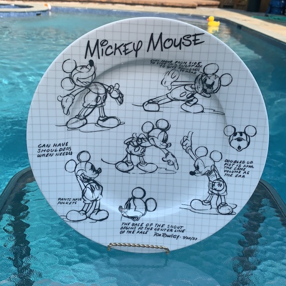 Disney | Dining | New Disney Sketchbook Mickey Mouse Dinner Plate ...